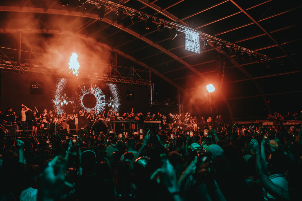 Sound Waves Festival 2025: Line-up completo com techno pesado e ...